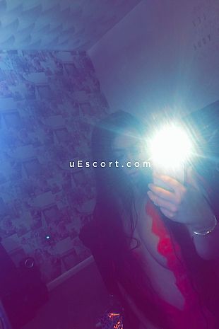 Escort girls Crystalxoxo in Leeds - uEscort
